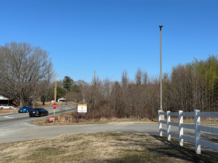 Walgreens Outparcel - Hickory, NC - Commercial First